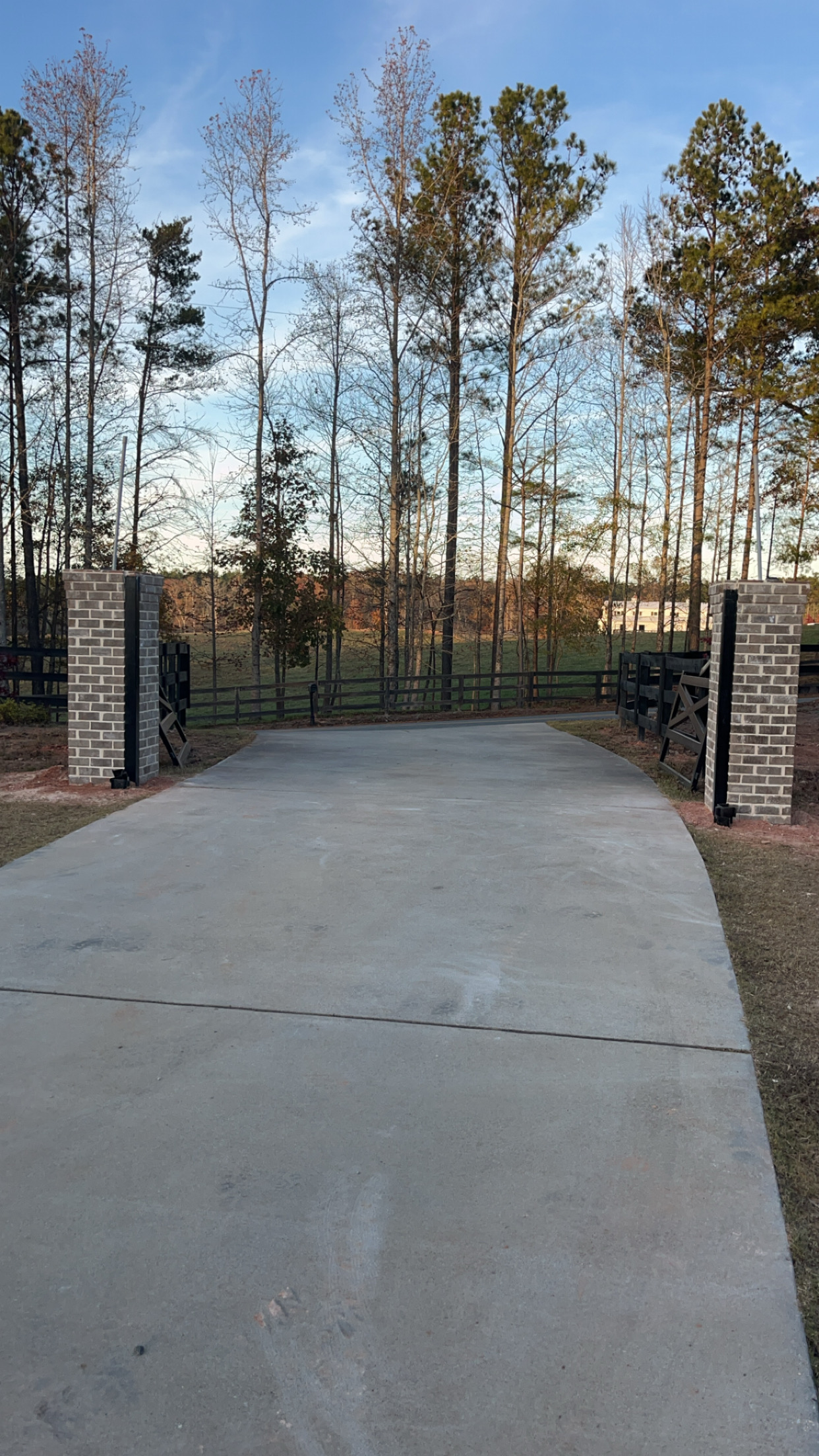 Paver & Concrete Driveway - Free Estimate
