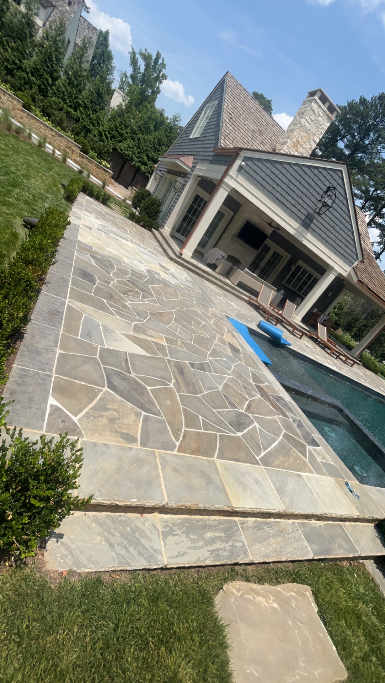 Paver & Concrete Driveway - Free Estimate
