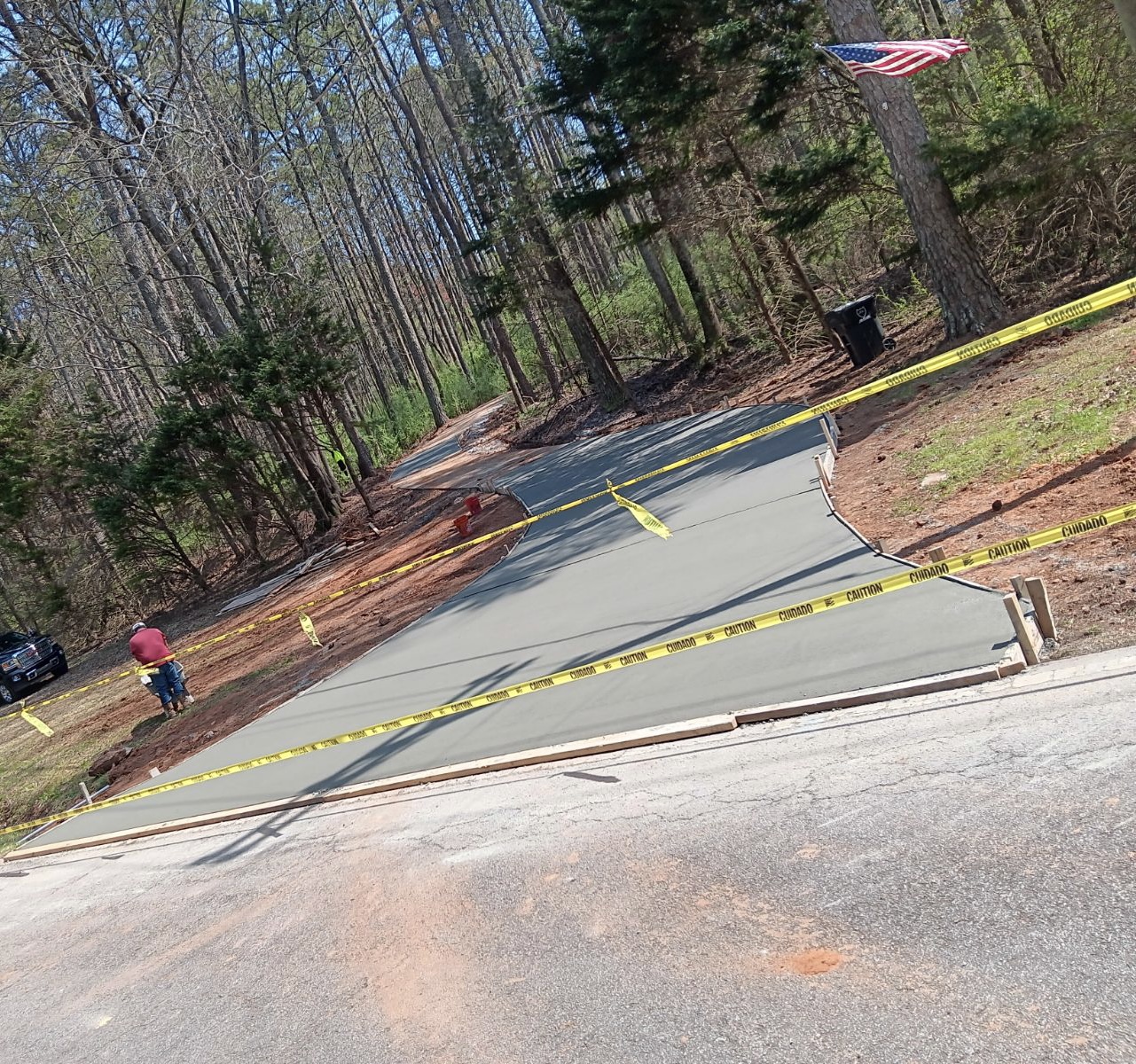 Paver & Concrete Driveway - Free Estimate